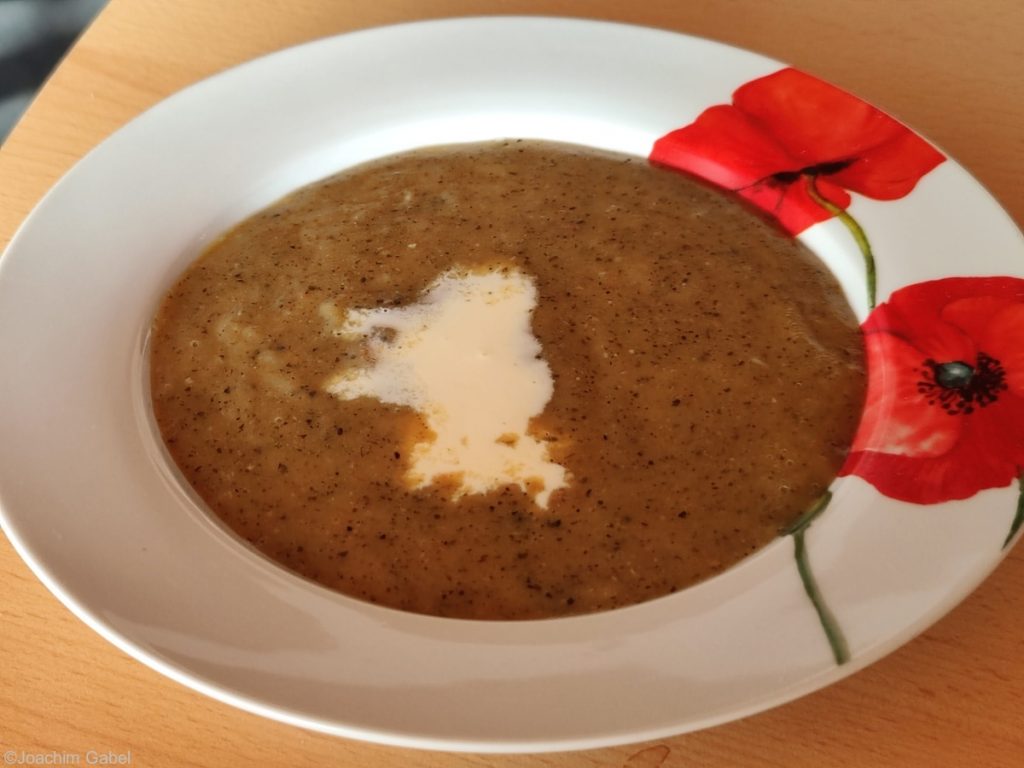 Potato soup for the toothless – Kartoffelsuppe für Zahnlose – Food and ...